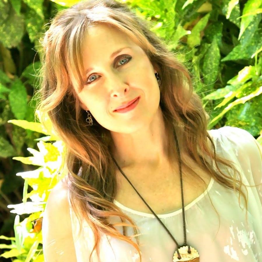 Behind the Pen – Emily-Sarah Lineback